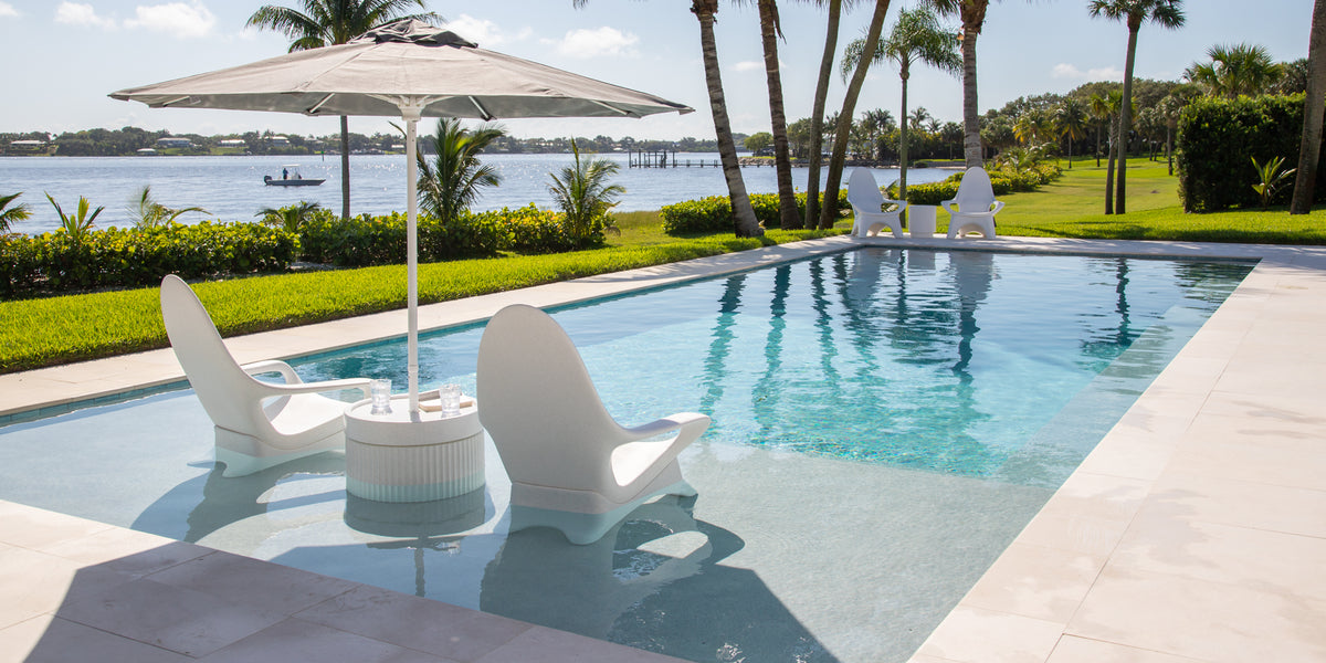 Enhancing Pool Deck Designs with Portable Patio and In-Pool Furniture ...